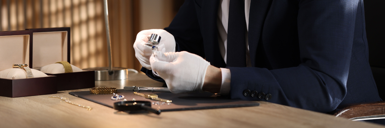 5 Steps to Selling Your Diamonds | Lux Bond & Green
