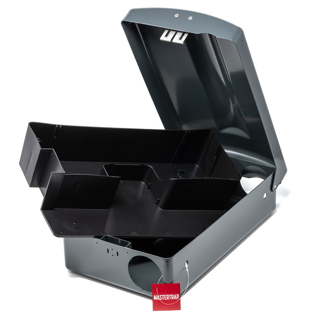 Mastertrap Metal Rat Bait Station Box with Removable Liner
