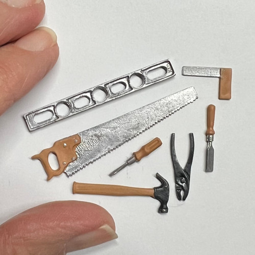 IC5000 - Tool Set, General, 7 Pieces - Jeepers Dollhouse Miniatures