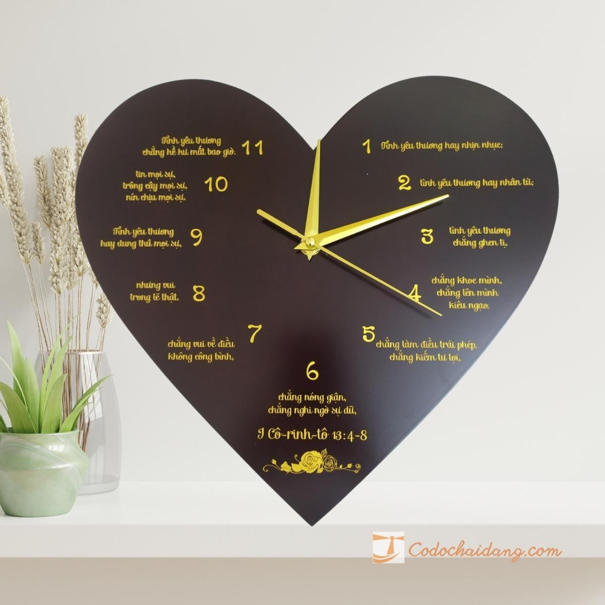 Đồng Hồ Gỗ Trái Tim - I Cô-rinh-tô 13:4-8