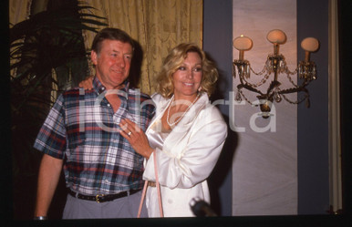 35mm vintage slide* 1985ca Kim NOVAK con il marito Robert MALLOY (2)