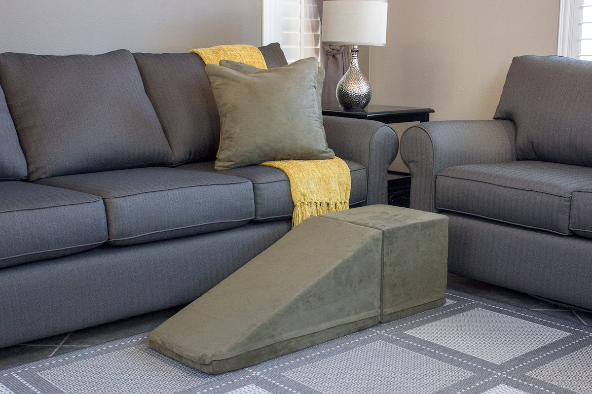 Royal Ramps Dog Ramp with Landing (14" Tall)