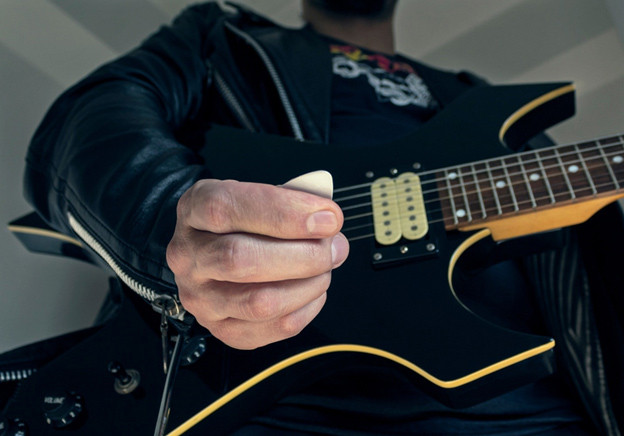 How to Play Guitar Like Slipknot - Strings and Beyond