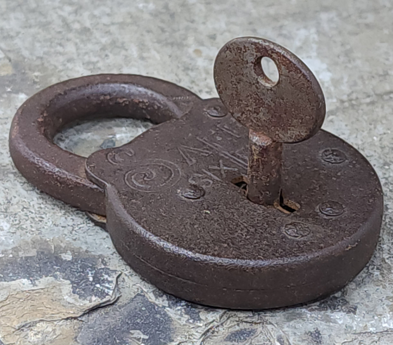 Antique Safe Six Levers Steel Padlock with Double Bit Key Working Pad ...