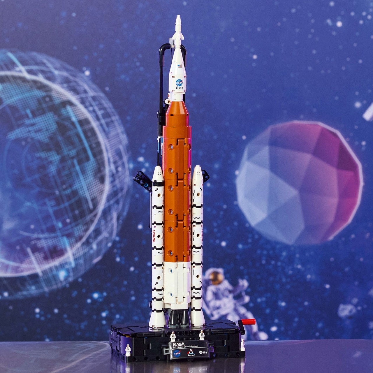 LEGO® Technic™ NASA Artemis Space Launch System Rocket