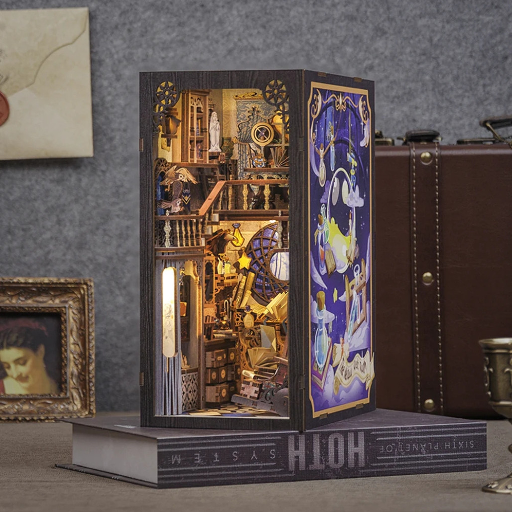 LED Nebula Common Room Book Nook Miniature Kit