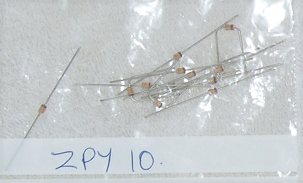 ITT Zener Diode ZPY10 10V 1.3W (1) NEW Old Stock