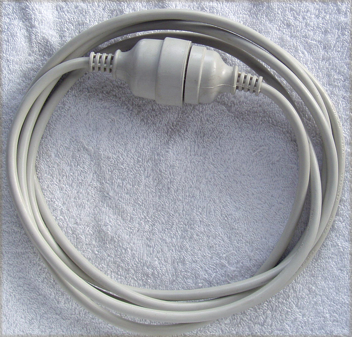 BURTON 240V 10A White Extension Power Lead 3 Metres (USED)