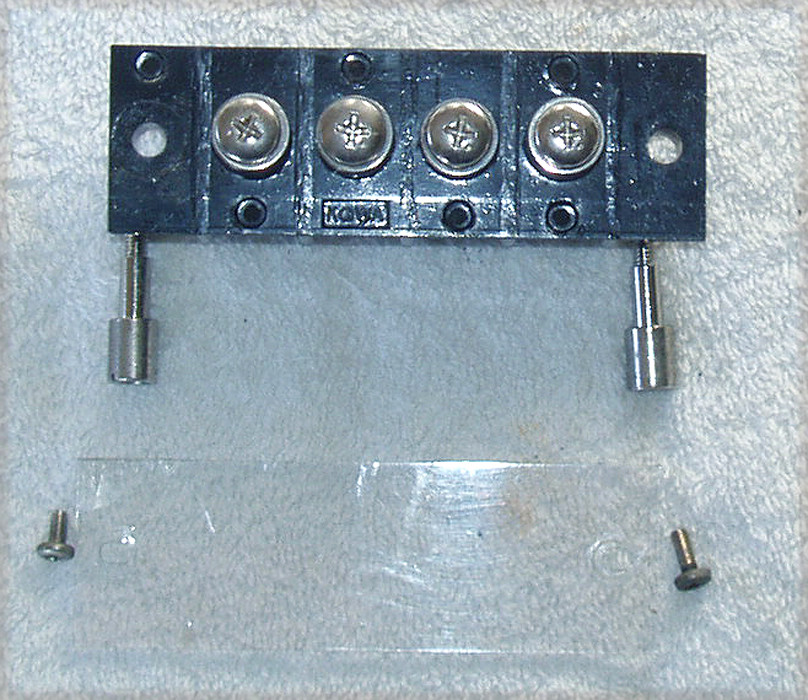 KOWA (Japan) AC High Current 4 Way Panel Mounting Terminal Block (1) USED