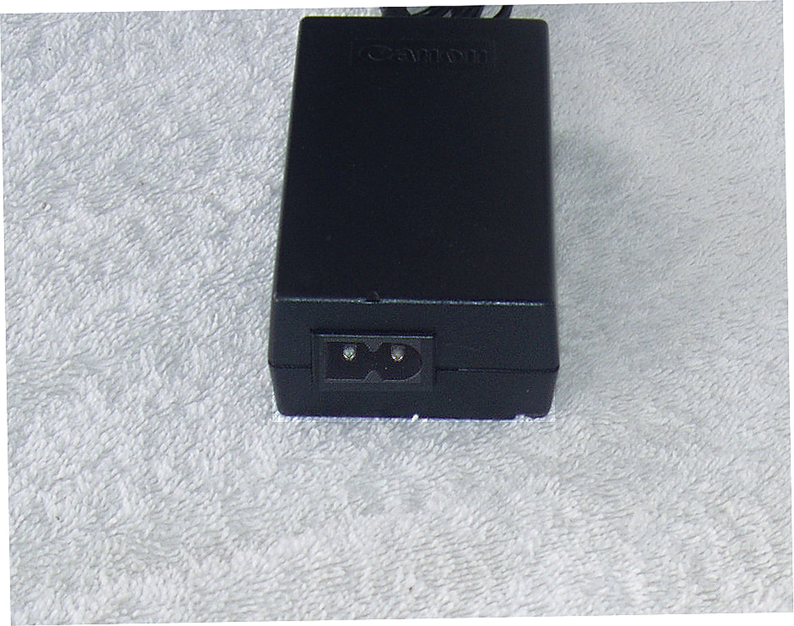 Genuine CANON Camera Power Adaptor CA-570 8.4V USED Tested