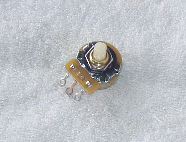 CTS 3 Meg Ohm Reverse Audio Taper Log Rotary Potentiometer NEW Old Stock
