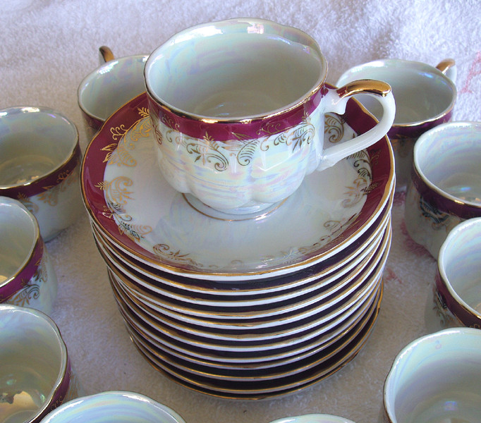 Japanese Porcelain Tea cups & saucers set of TWELVE!