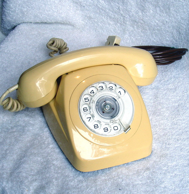 1970's Rotary Dial Telephone - Telecom Model 802 Cream