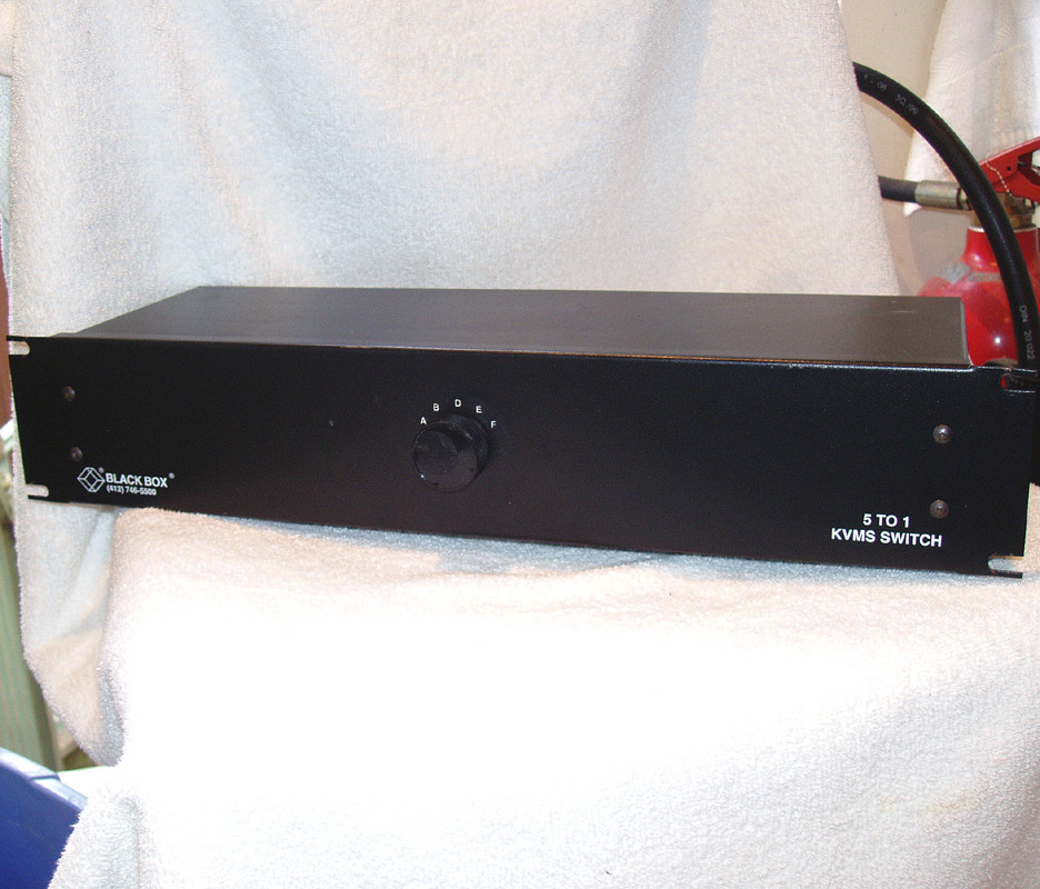 BLACK BOX (USA) Passive 5 to 1 KVM Switch Rack Mount