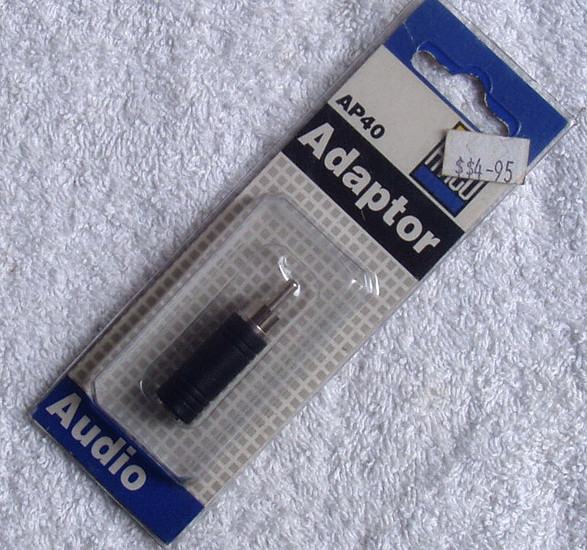 AVICO RCA Male Plug To 3.5mm Female Socket Adapter (NOS)