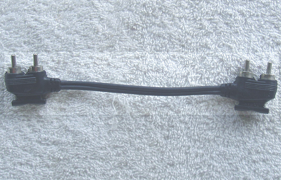 Japan AMPLIFIER Audio Patch Lead (Preamp Out To Power Amp In) USED
