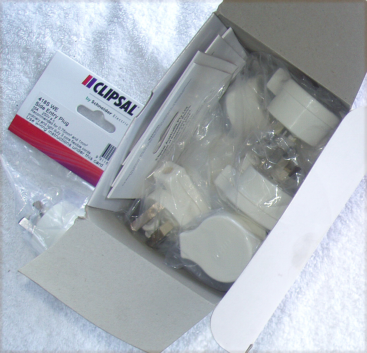 CLIPSAL Side Entry Power Plug Type 418S NEW Old Stock