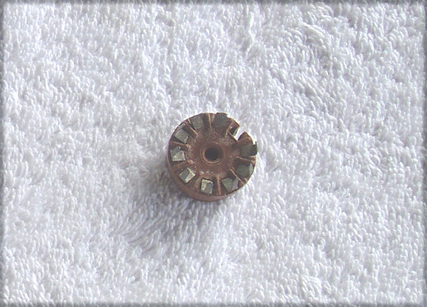 BROWN THERMOPLASTIC 9 Pin Valve Tube Socket PCB Mounting NEW Old Stock
