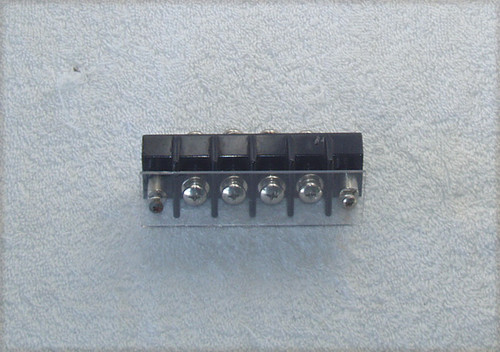 KOWA (Japan) AC High Current 4 Way Panel Mounting Terminal Block (1) USED