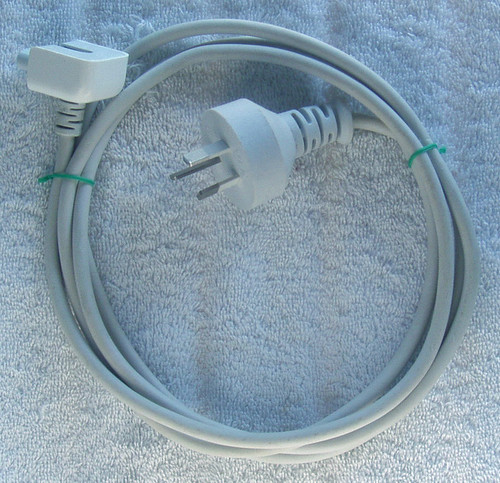 VOLEX VLX Australian 3 Pin ~ APC70 Apple Style Female 2.5A 250V White 1 ...