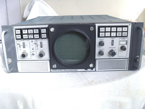 1967 Tektronix Vectorscope (NTSC) Model 520A