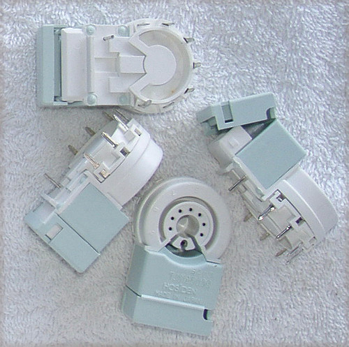 HOSIDEN TJS1A5030 7 Plus 1 Pin CRT Socket PCB Mount NEW Old Stock
