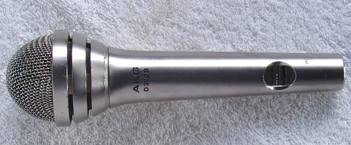 Classy Vintage AKG D320B Hypercardioid Dynamic Microphone