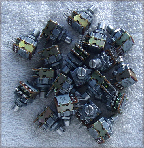 15C MINI POTENTIOMETER 10K Log Dual Track NEW Old Stock