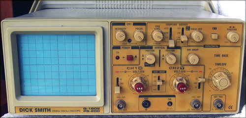 Old School DICK SMITH 20Mhz Dual Trace CRT Oscilloscope AS-IS