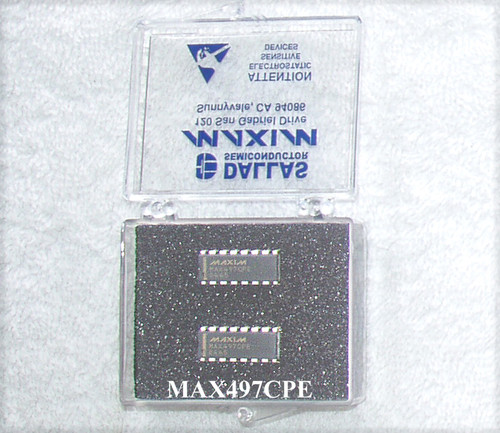 MAXIM (USA) Quad Closed Loop Video Buffers MAX497CPE NEW Old Stock