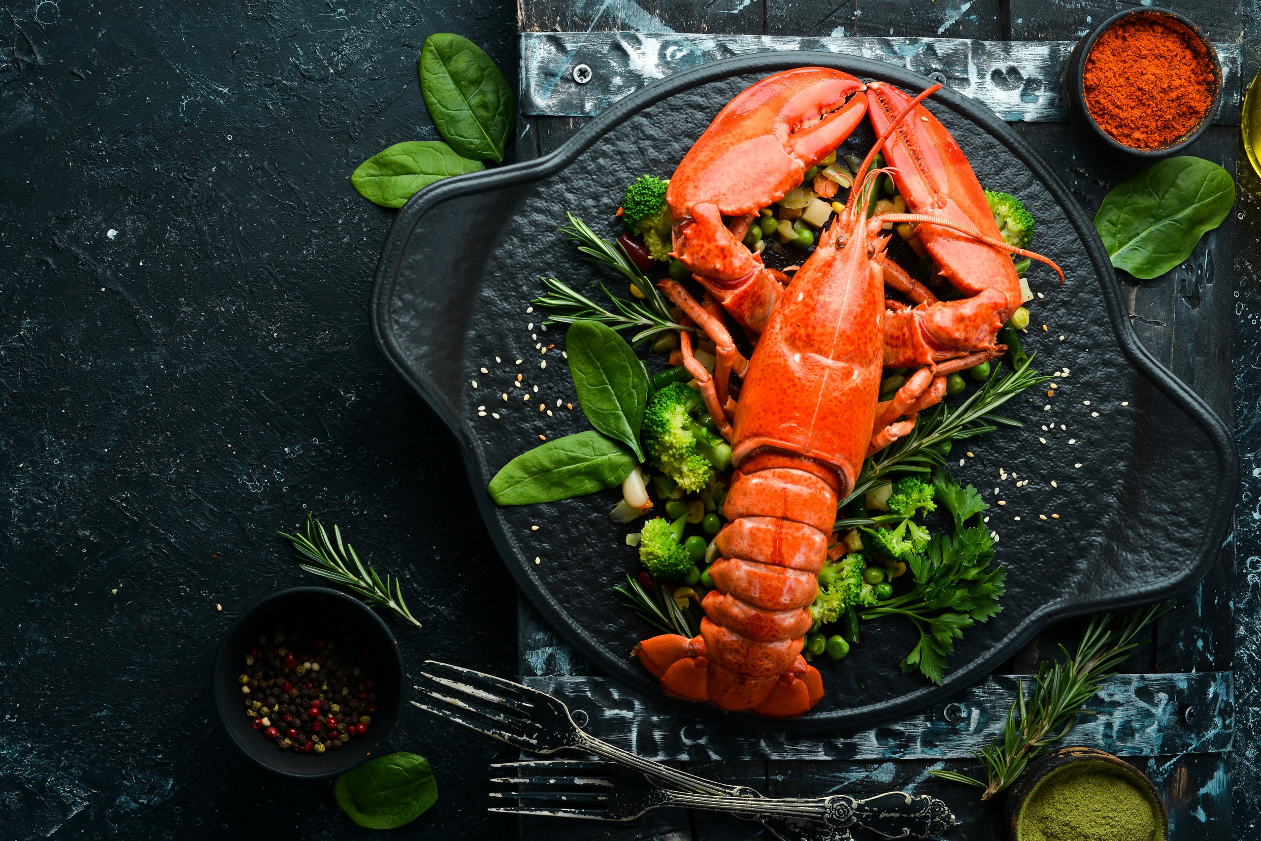 Whole Cooked Canadian Lobster | Regal Fish