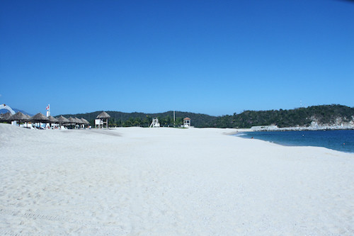 Exploring The Bays Of Huatulco - UltimateTravelMagazine.com