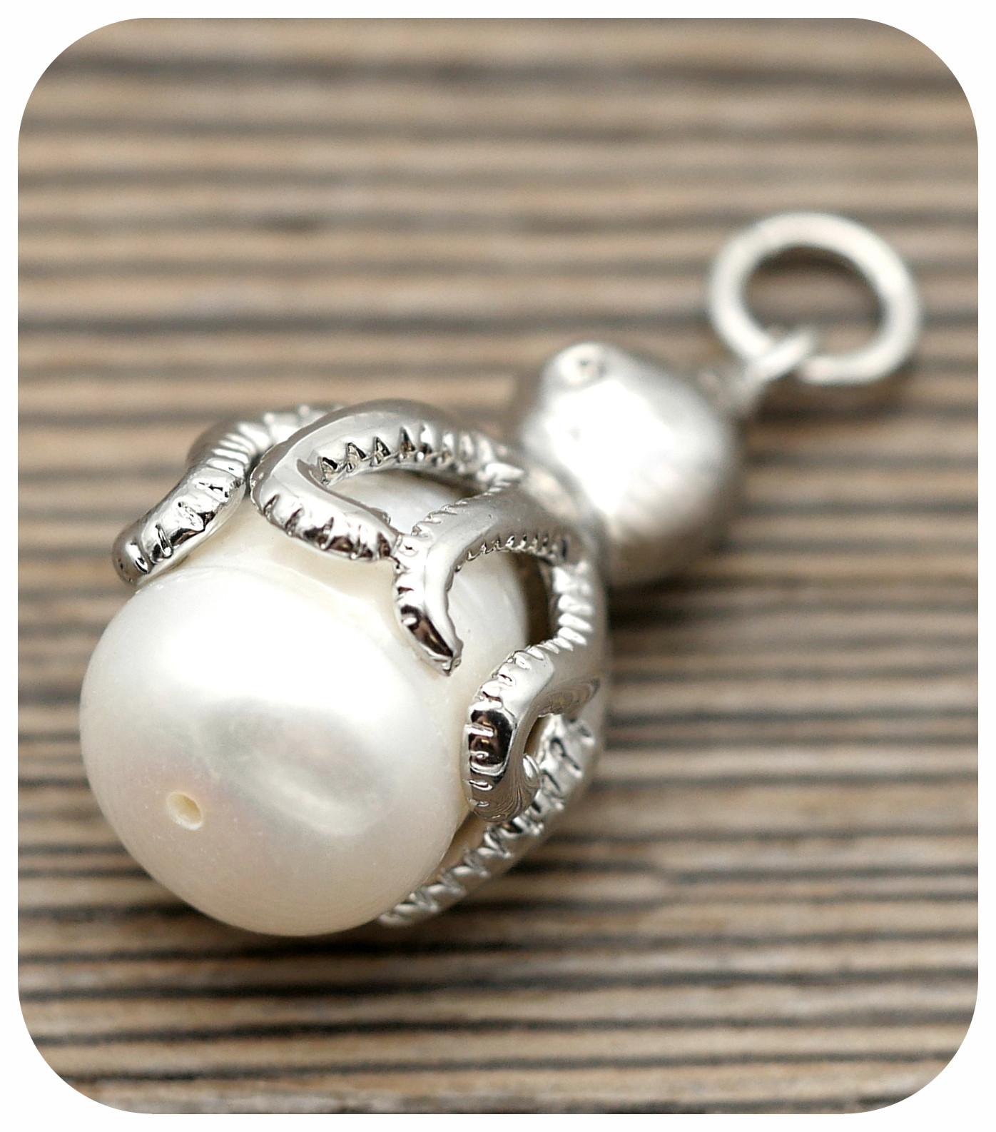 Approx. 23x12mm Platinum-Plated Brass & Freshwater Pearl Octopus Charm ...