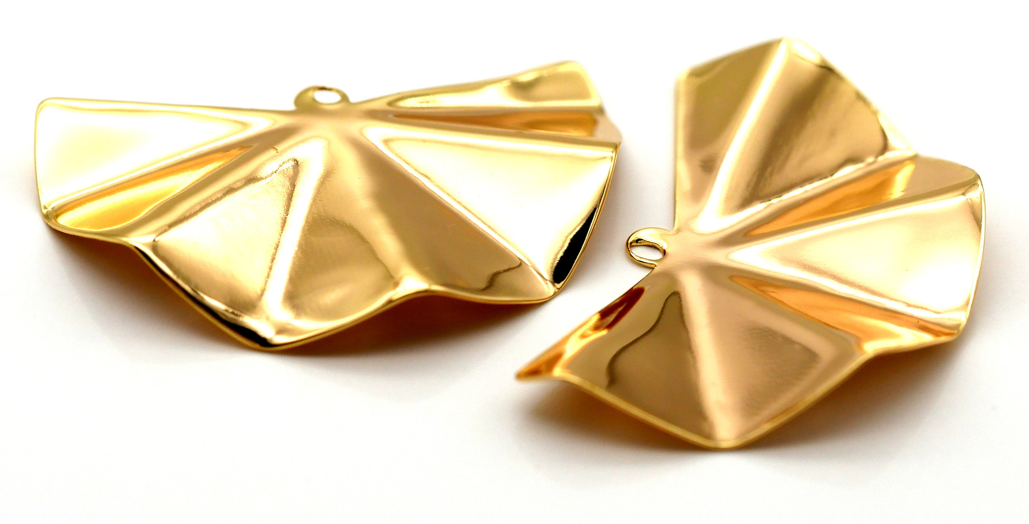 2pc 38x26mm 18k Gold-Plated Brass Wavy Fan Pendant - Bead Box Bargains