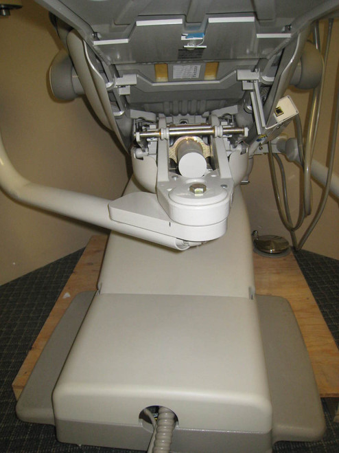 Adec Refurbished 500/511 Dental Chair Package w/ Adec Radius Delivery ...