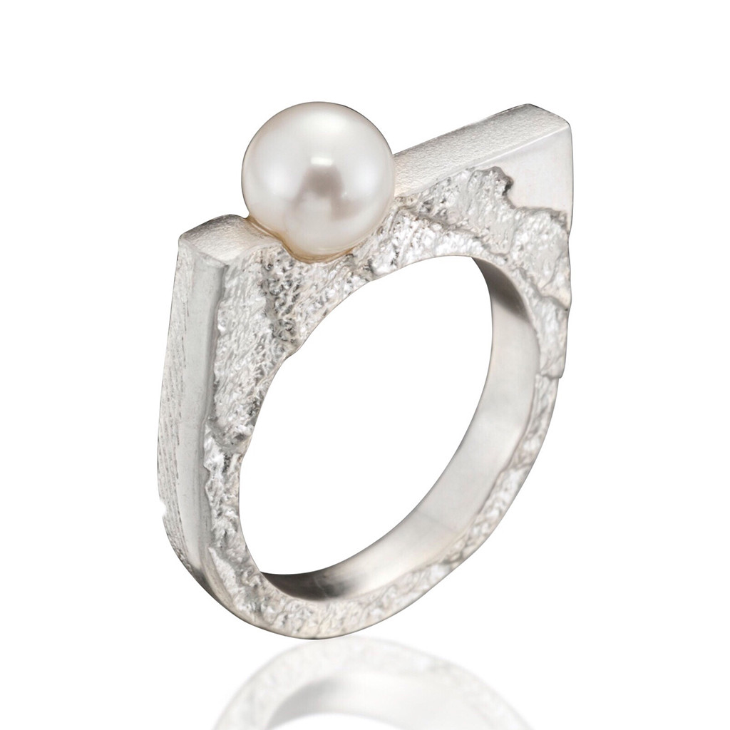 Estelle Vernon’s Unique Cuttlefish Ring | Fine Art Jewelry