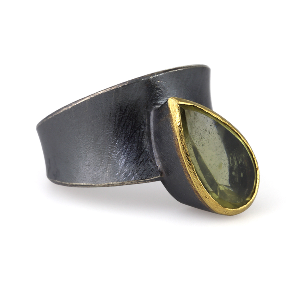 Fine Art Jewelry from Liaung-Chung Yen | Beryl Ring