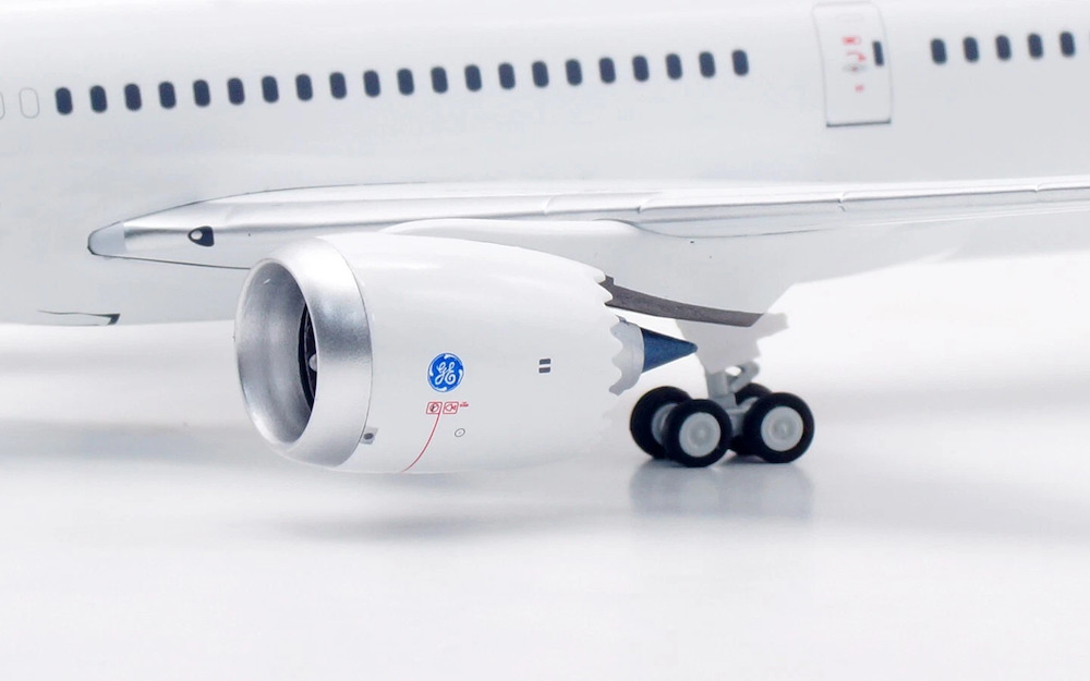 InFlight 200, Boeing 787-10 Dreamliner, Boeing Explorer, N8290V ...