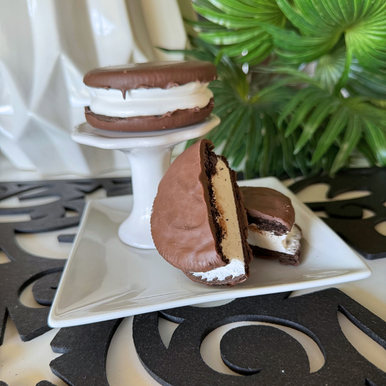 6 pack of Bourbon Moon Pies - Bourbon Marshmallow, Oreo Cookie Shell ...