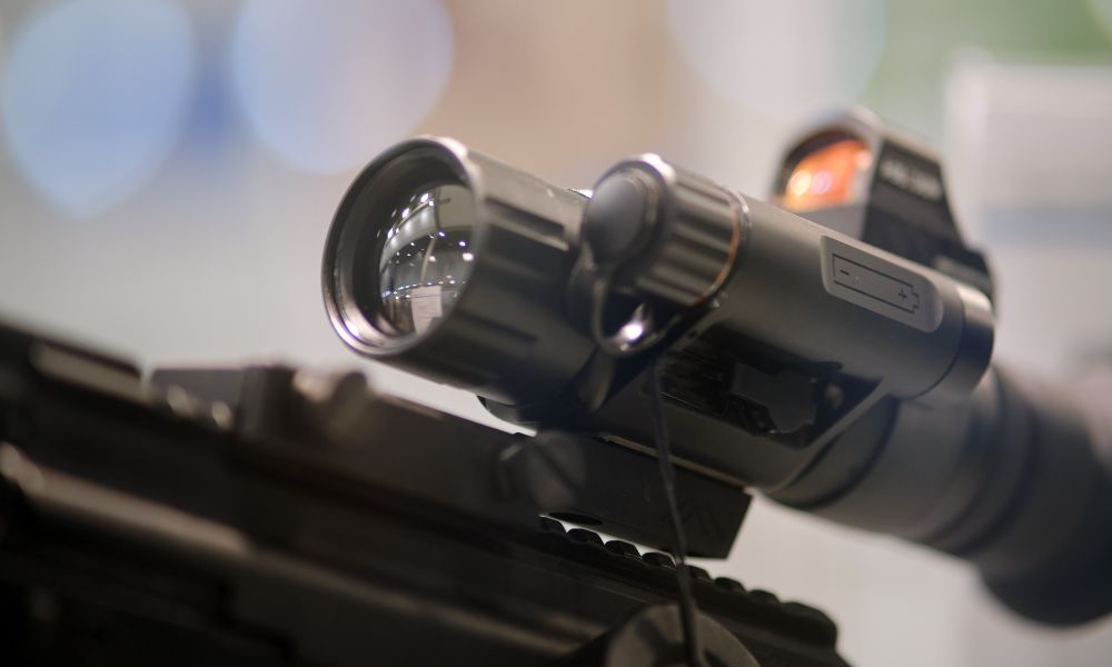 Tips for Choosing the Right Weapon Optics - AAA Police Supply