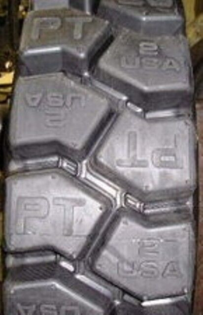 7.00-12 retread tires Power Trak Solid forklift tire 7.00x12 recap DEEP ...