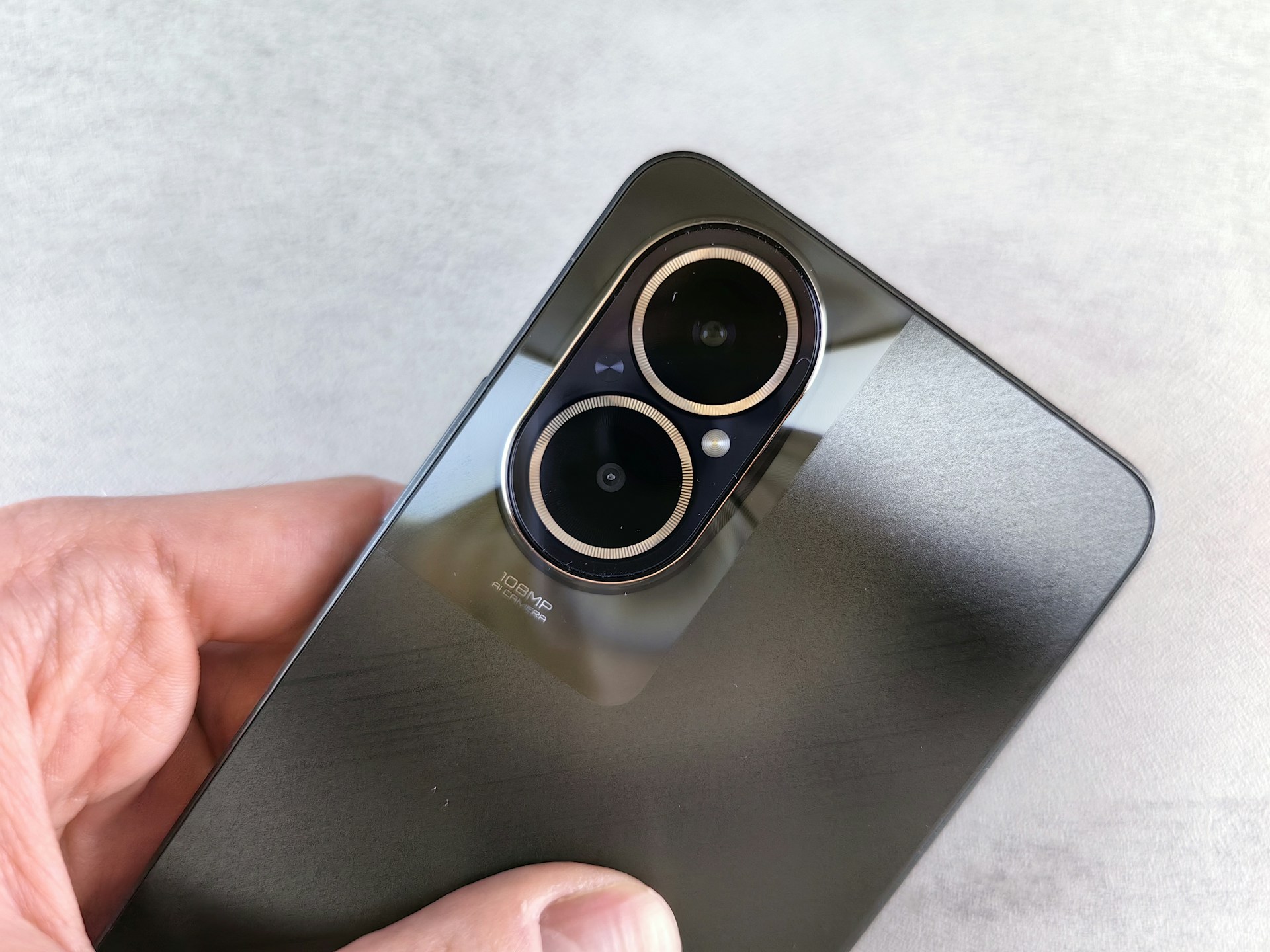 Camera Quality Problems in Wholesale Used Cell Phones - TodaysCloseout.com