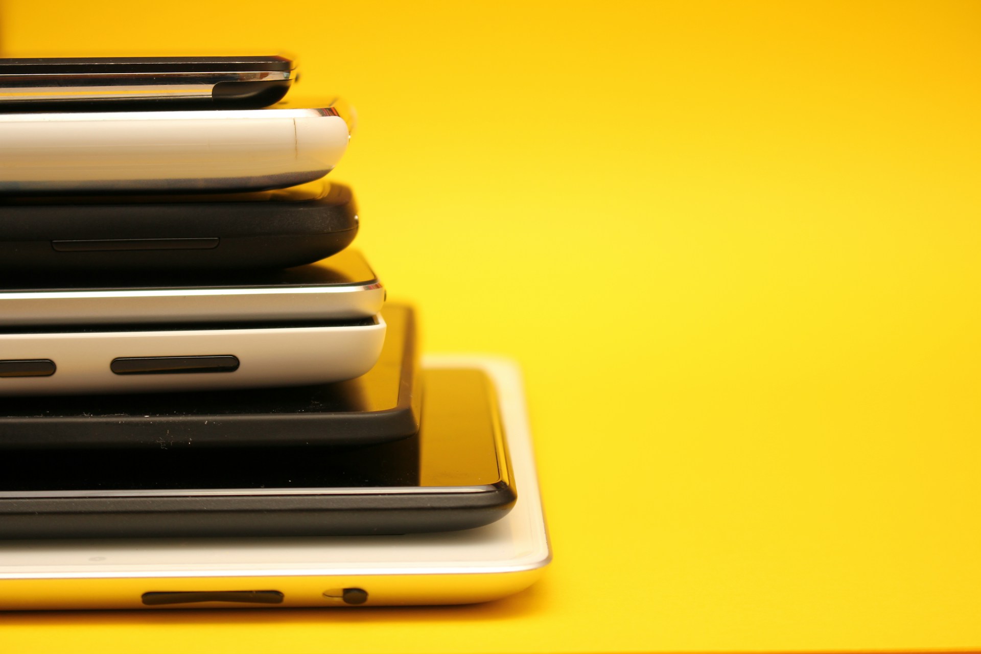 Solving Overheating Problems in AT&T Cell Phones Wholesale - TodaysCloseout.com