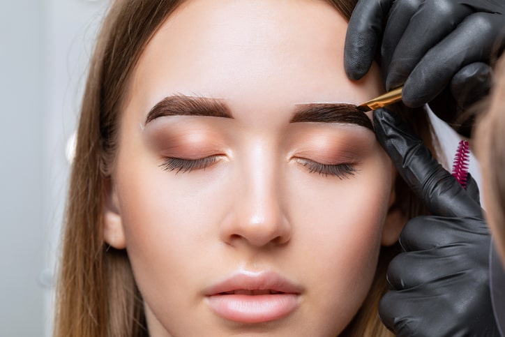 Eyebrow Tint Guide: How to Tint Eyebrows Professionally - Lash Stuff