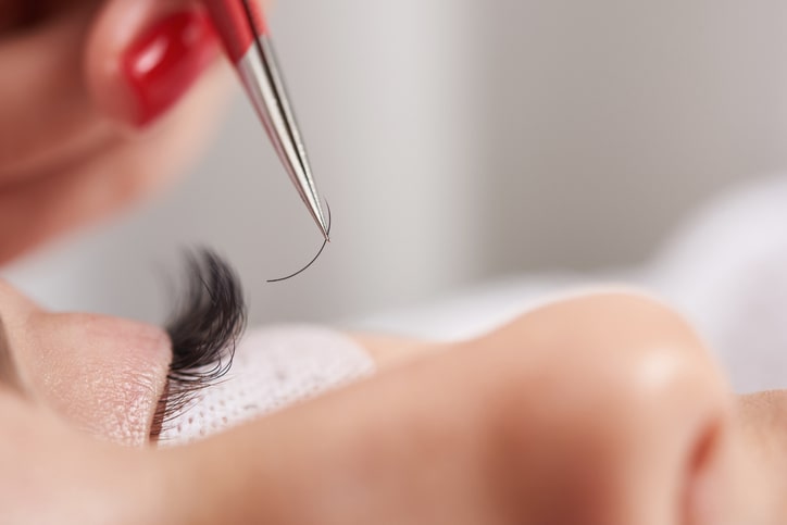 What Are Classic Lash Extensions? - Lash Stuff