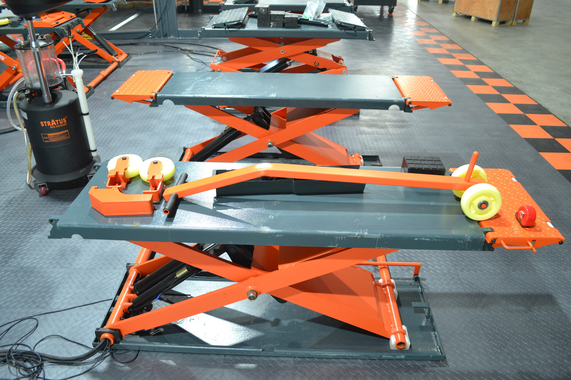 Car Lifts | 2 And 4 Post Car Lifts | Stratus Auto Equipment