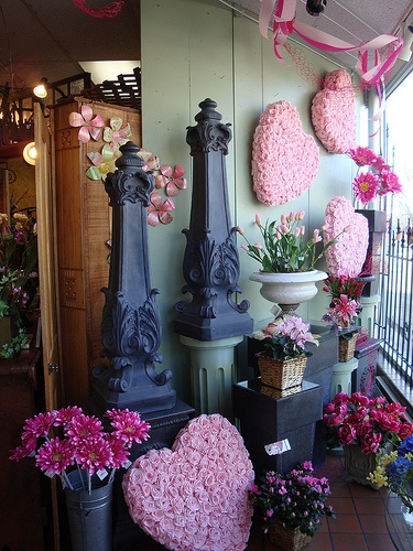 Unique Valentine's Flower Display Ideas For Your Store - SWFlorist