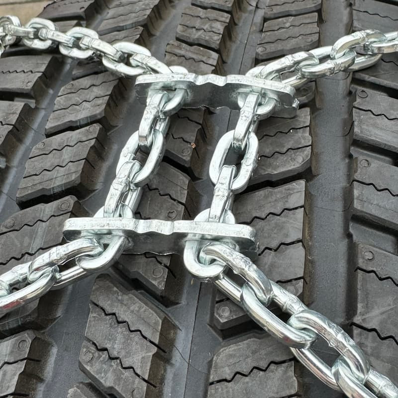 2021 Mercedes-Benz GLC63 S AMG SUV 265-45-20 Automatic Diamond Tire Chains