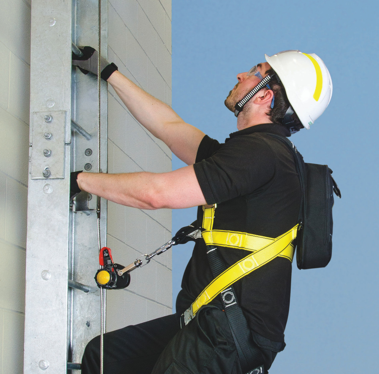 MSA Latchways 3104L-00 LadderLatch Attachment Device for Vertical ...