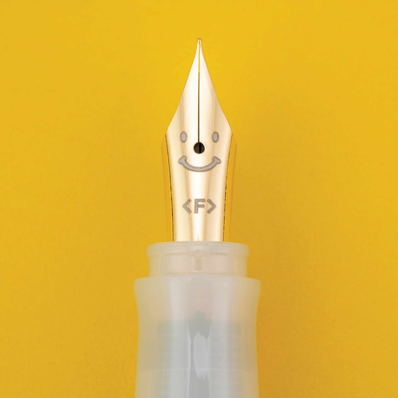 Pilot Kakuno Madoromi Fountain Pen Nimbus Gray F - Wet Paint Artists ...